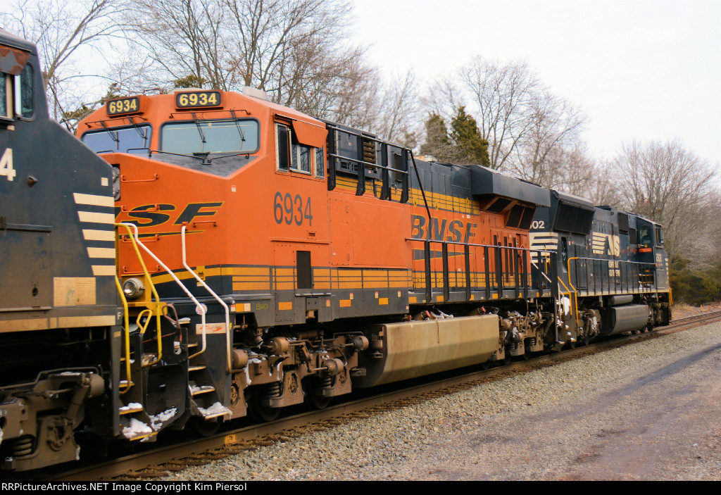 BNSF 6934